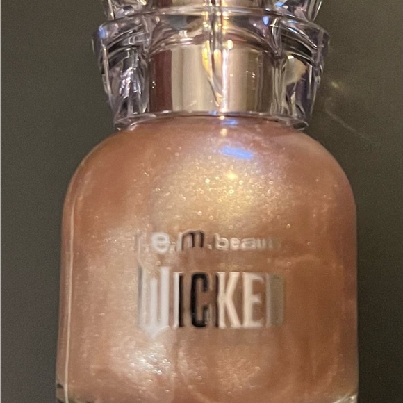R.E.M. Beauty | Makeup | Rem Beauty Wicked Highlighter Shimmering Gold ...